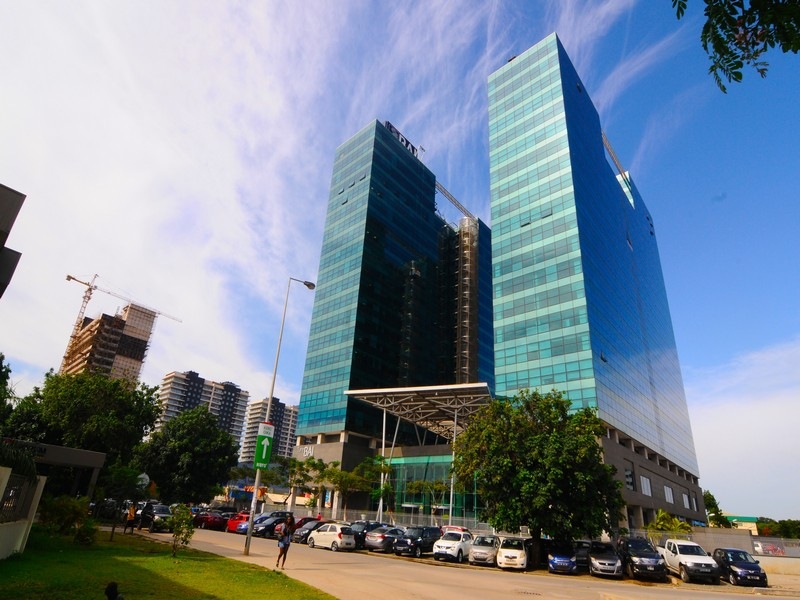 Loja em Garden Towers - Angocasa