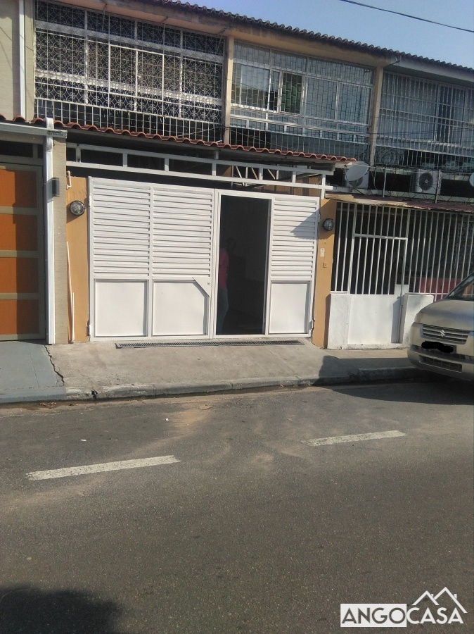 Vivenda V3 em Rua António Barroso (Maianga) - Angocasa