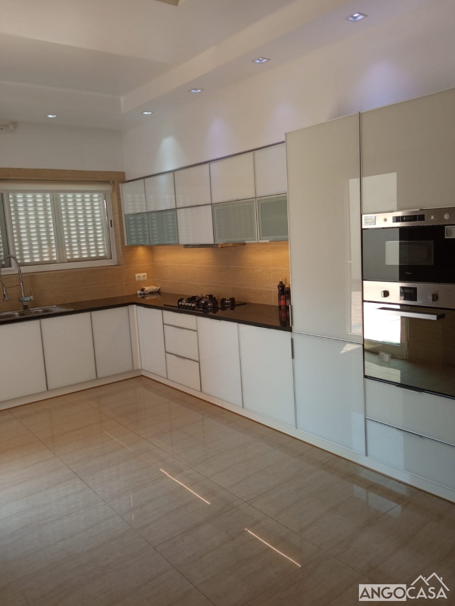 Vivenda V3 em Condomínio Infinity Residence - Angocasa