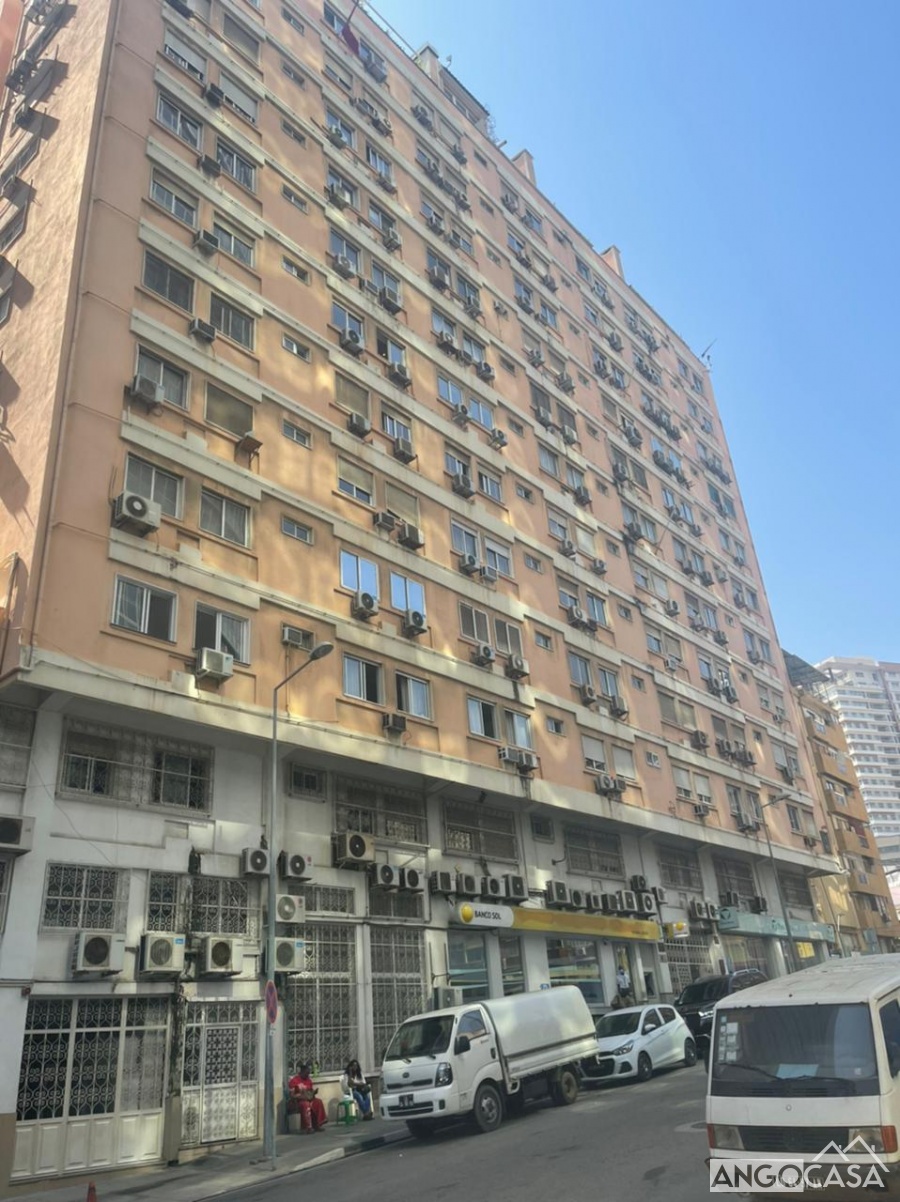 Apartamento T2 em Edifício Siccal - Rainha Ginga (Ingombota) - Angocasa