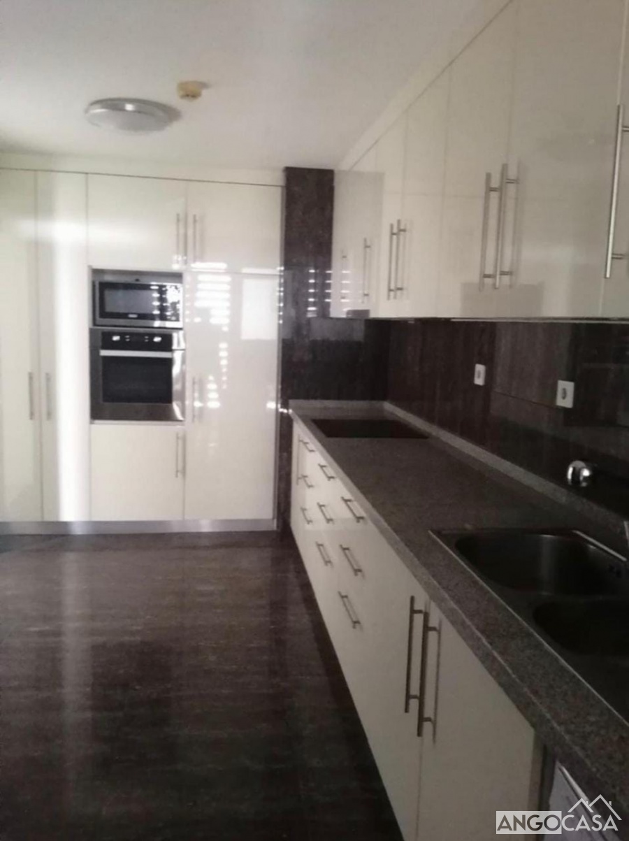 Apartamento T2 em Solar de Alvalade - Angocasa