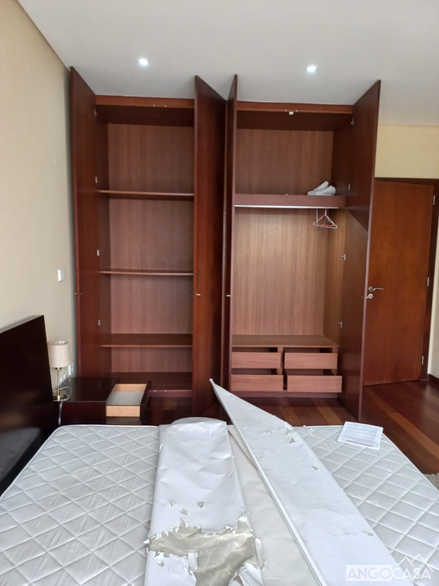 Apartamento T3 em Edifício ESCOM - Angocasa