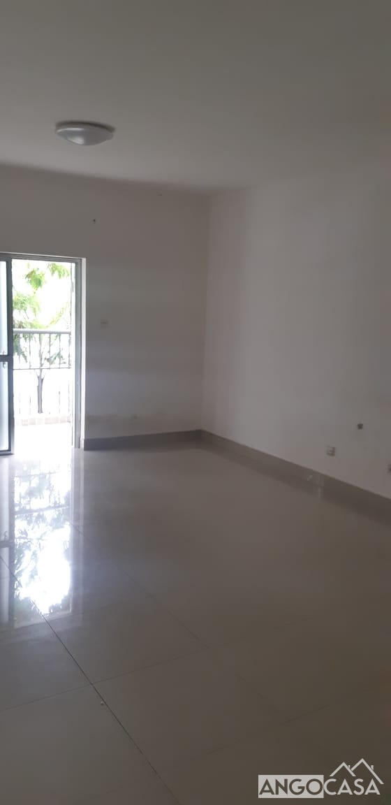 Apartamento T3 em Kilamba, Quarteirão H, Prédio 25, 1º Andar - Angocasa