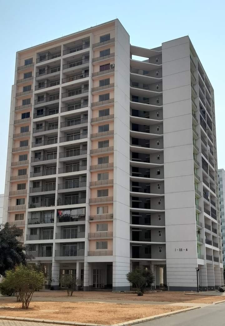 Apartamento T4 em Condomínio Vida Pacífica - Angocasa