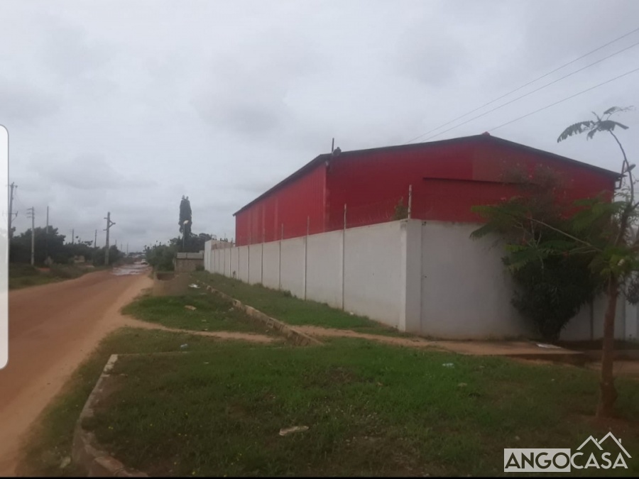 Armazém em Polo Industrial de Viana - Angocasa