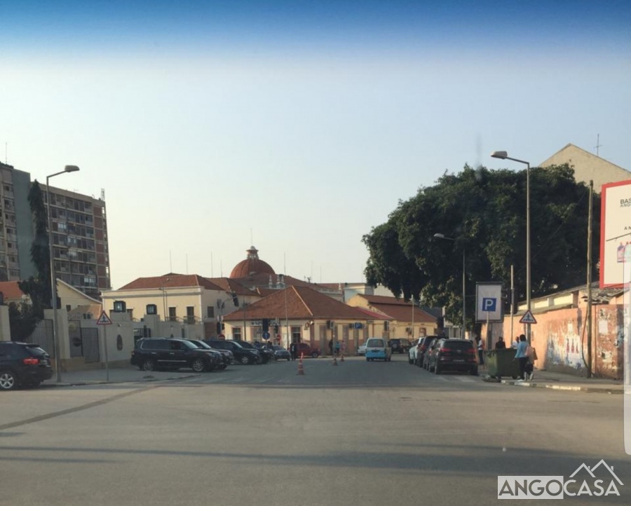 Loja em Ingombota - Angocasa