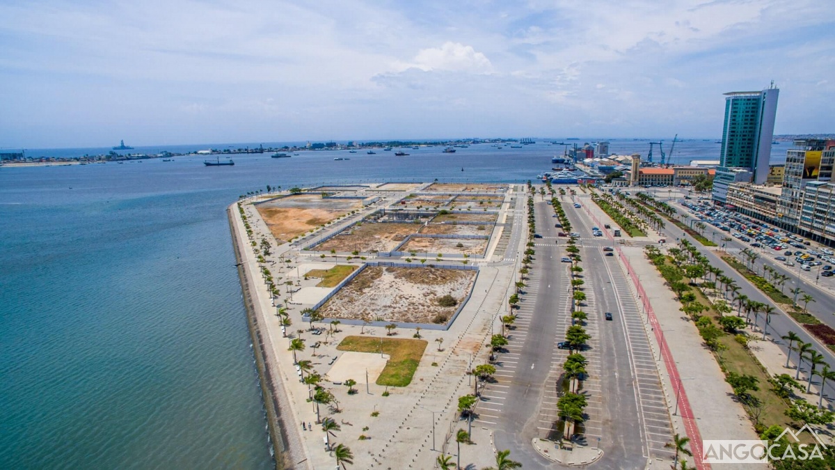 Terreno em Baía de Luanda - Angocasa
