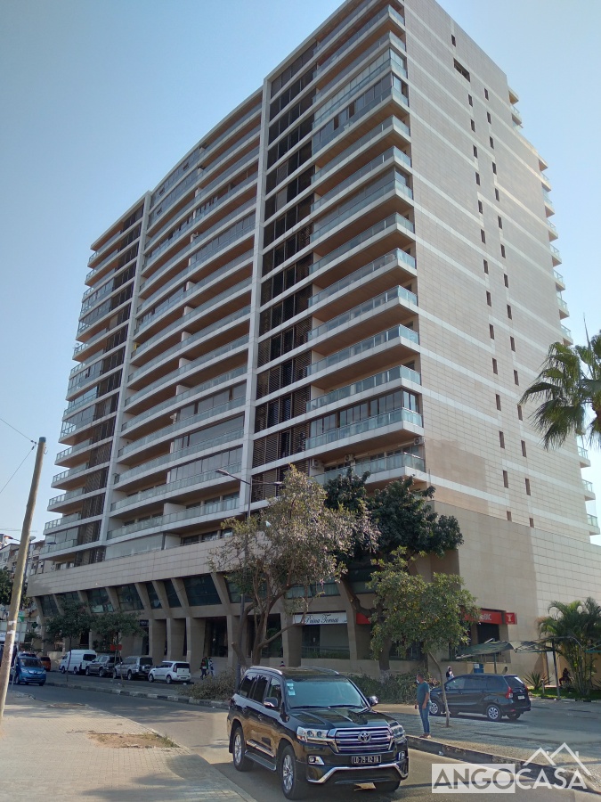 Apartamento T2 em Edifício Solar de Alvalade - Angocasa