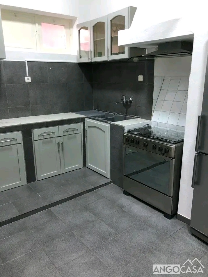 Vivenda V2 em Bairro Azul - Angocasa