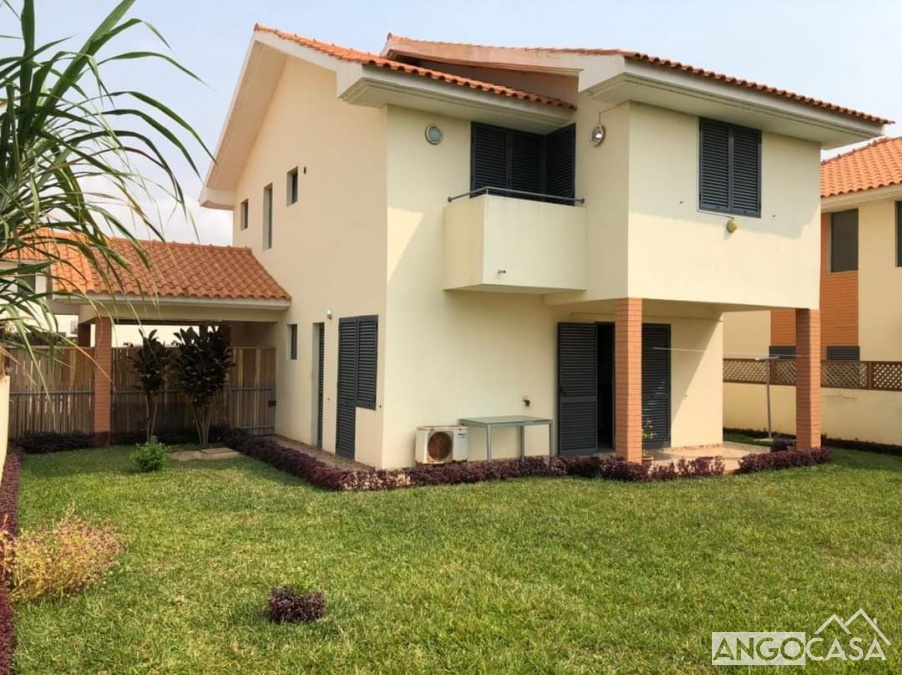Vivenda V3 em Condomínio Vila Sol - Angocasa