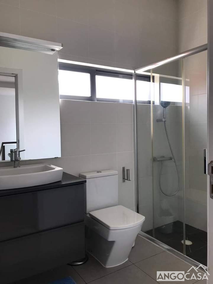 Vivenda V3 em Centralidade do Zango 5000 - Angocasa