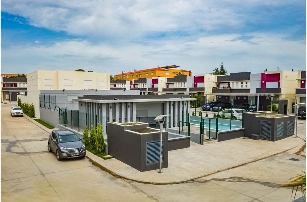 Vivenda V3 em Condomínio Infinity Residence - Angocasa