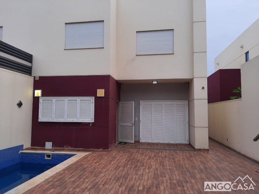 Vivenda V3 em Condomínio Infinity Residence - Angocasa