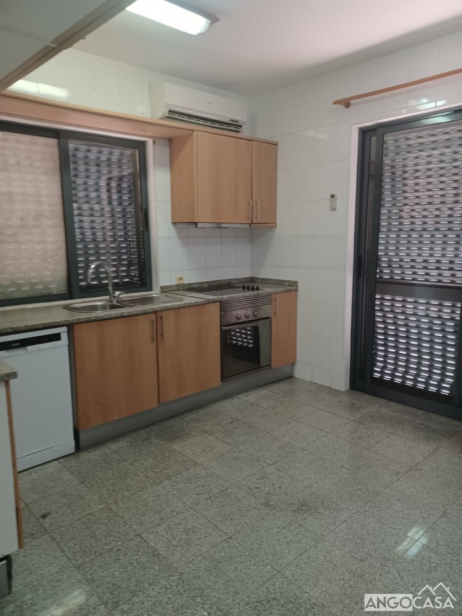 Vivenda V3 em Condomínio Vila Sol - Angocasa