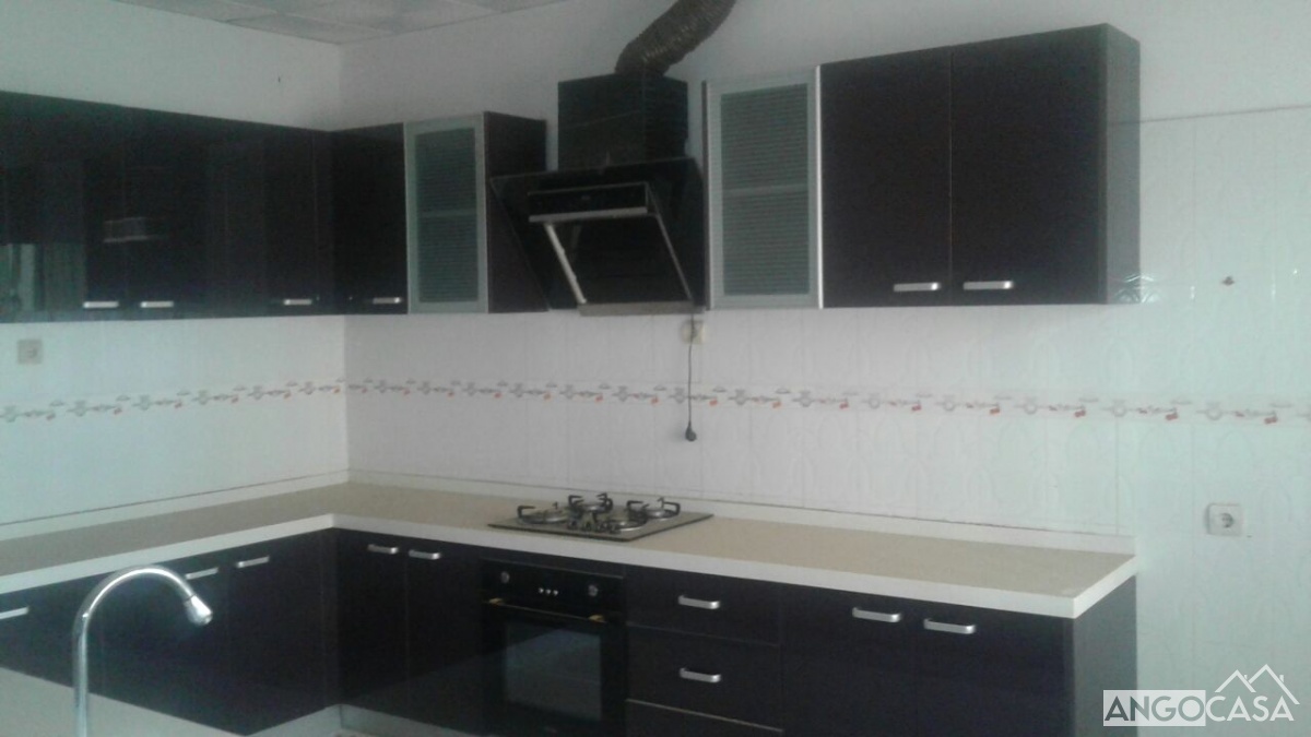 Vivenda V3 em Caxito - Bengo - Angocasa