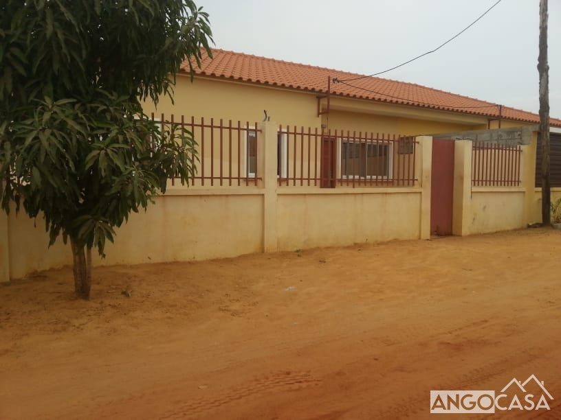 Vivenda V3 em Zango 0 - Angocasa