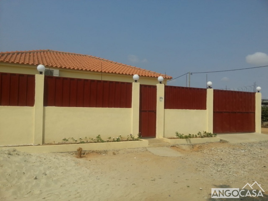 Vivenda V3 em Zango 0 - Angocasa