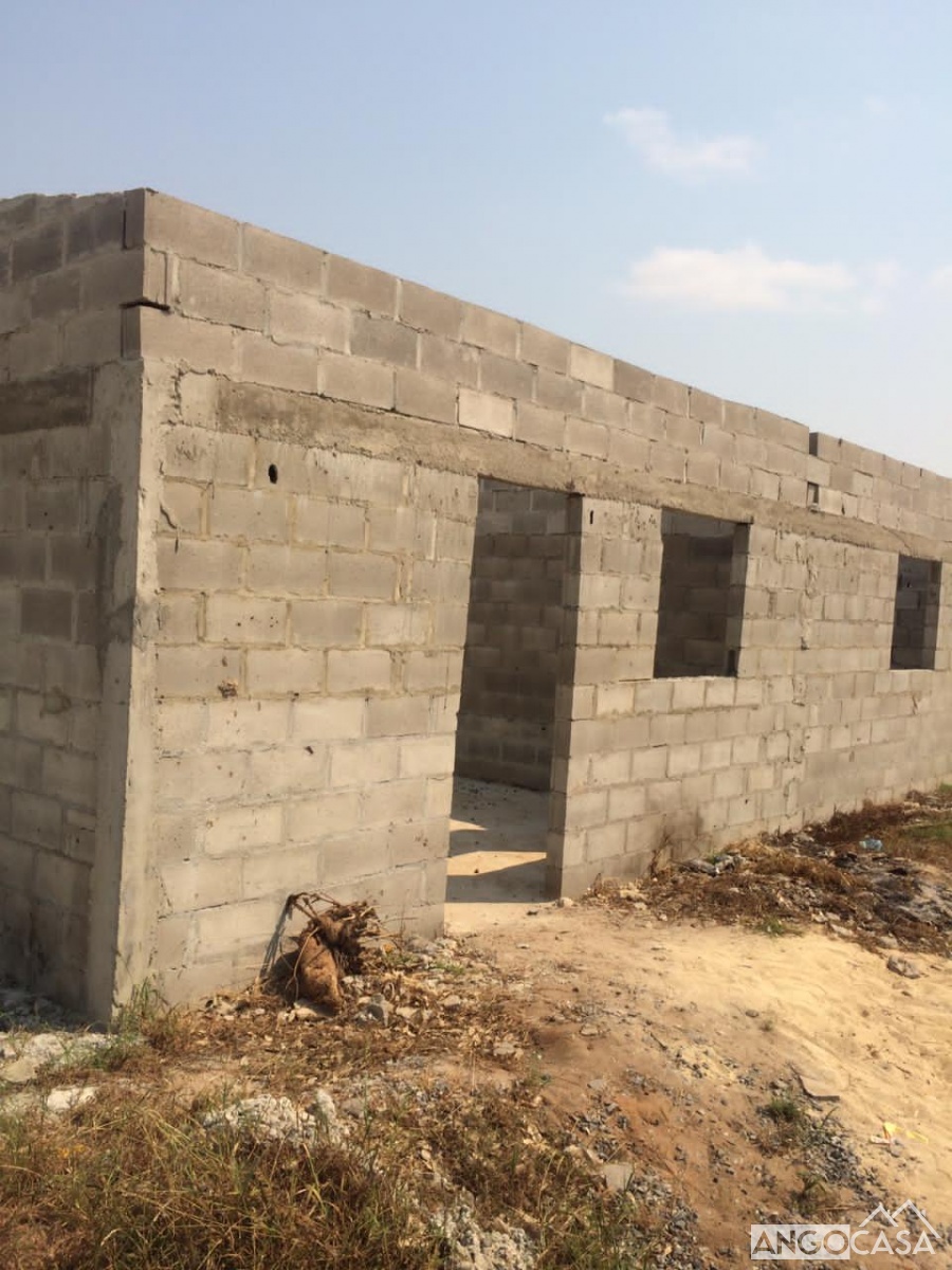 Vivenda V3 em Zango III - Angocasa