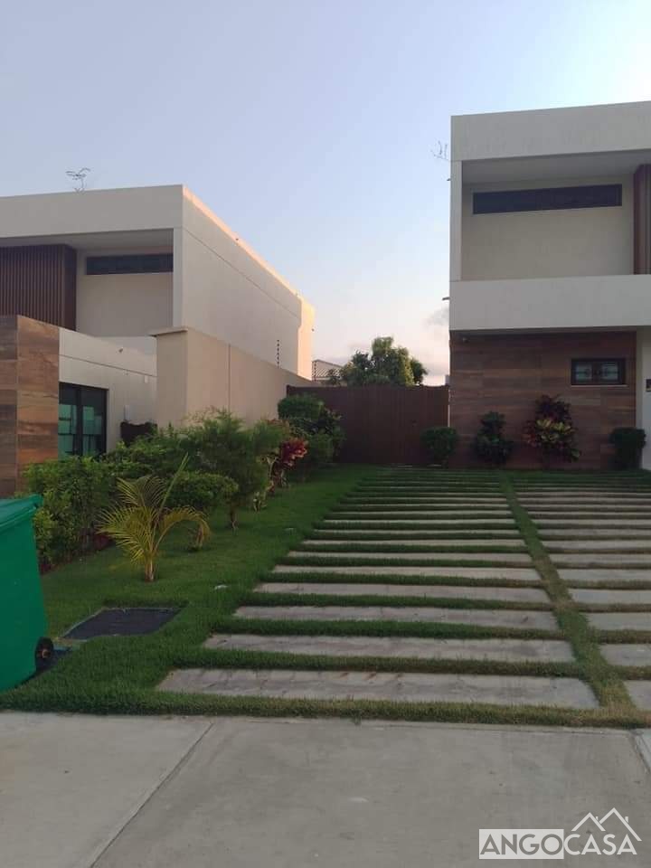 Vivenda V4 em Condomínio Malunga (Talatona) - Angocasa