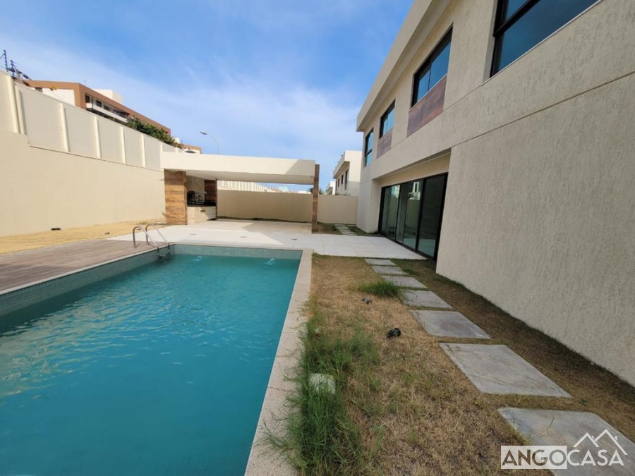 Vivenda V4 em Condomínio Malunga (Talatona) - Angocasa