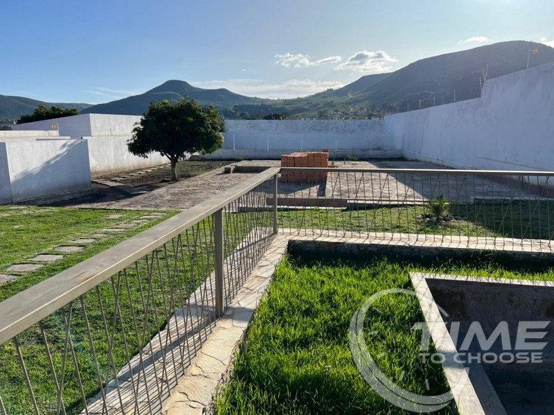 Vivenda V4 em Lubango - Angocasa