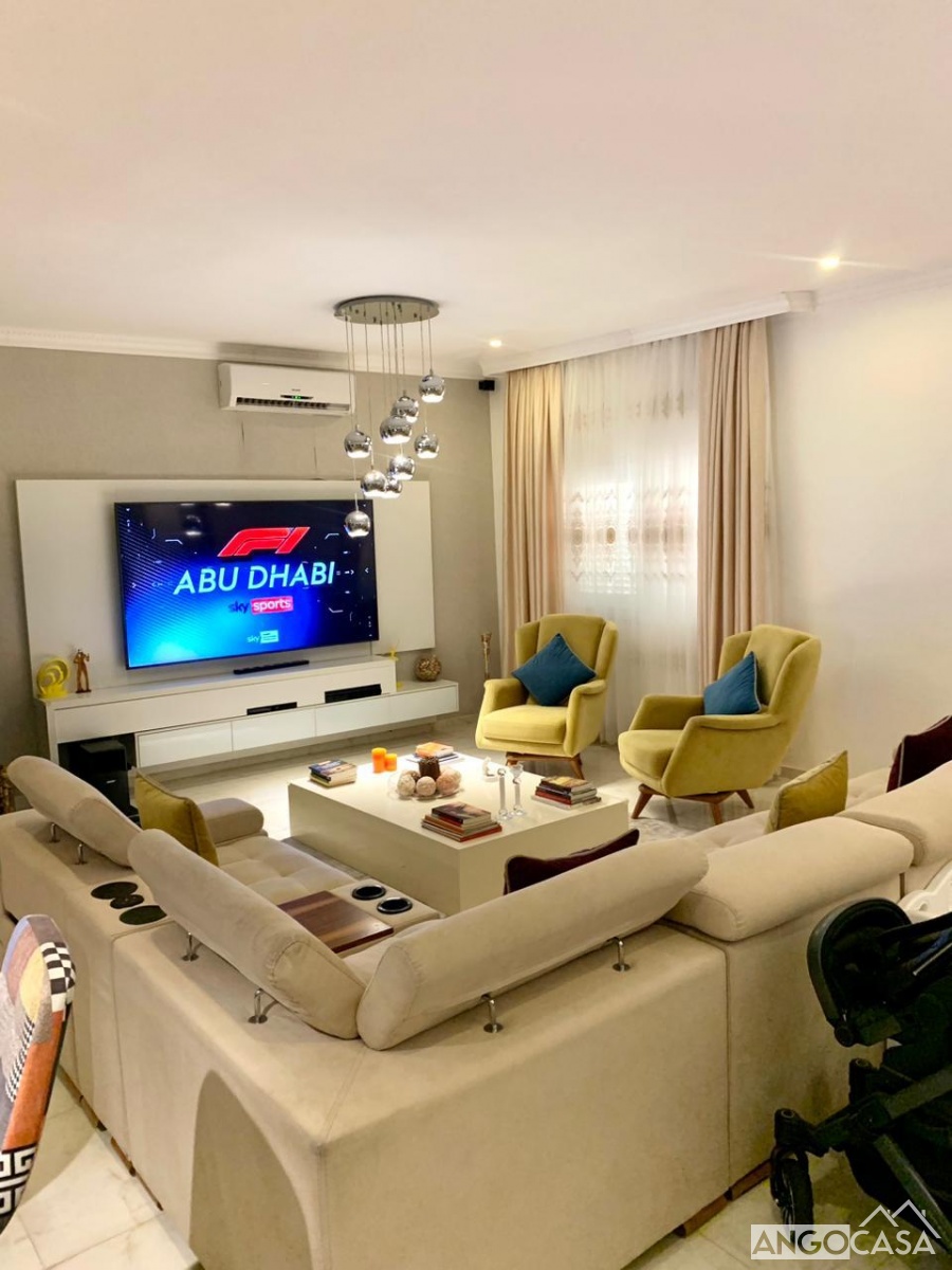 Vivenda V4 em Zango 0 - Angocasa