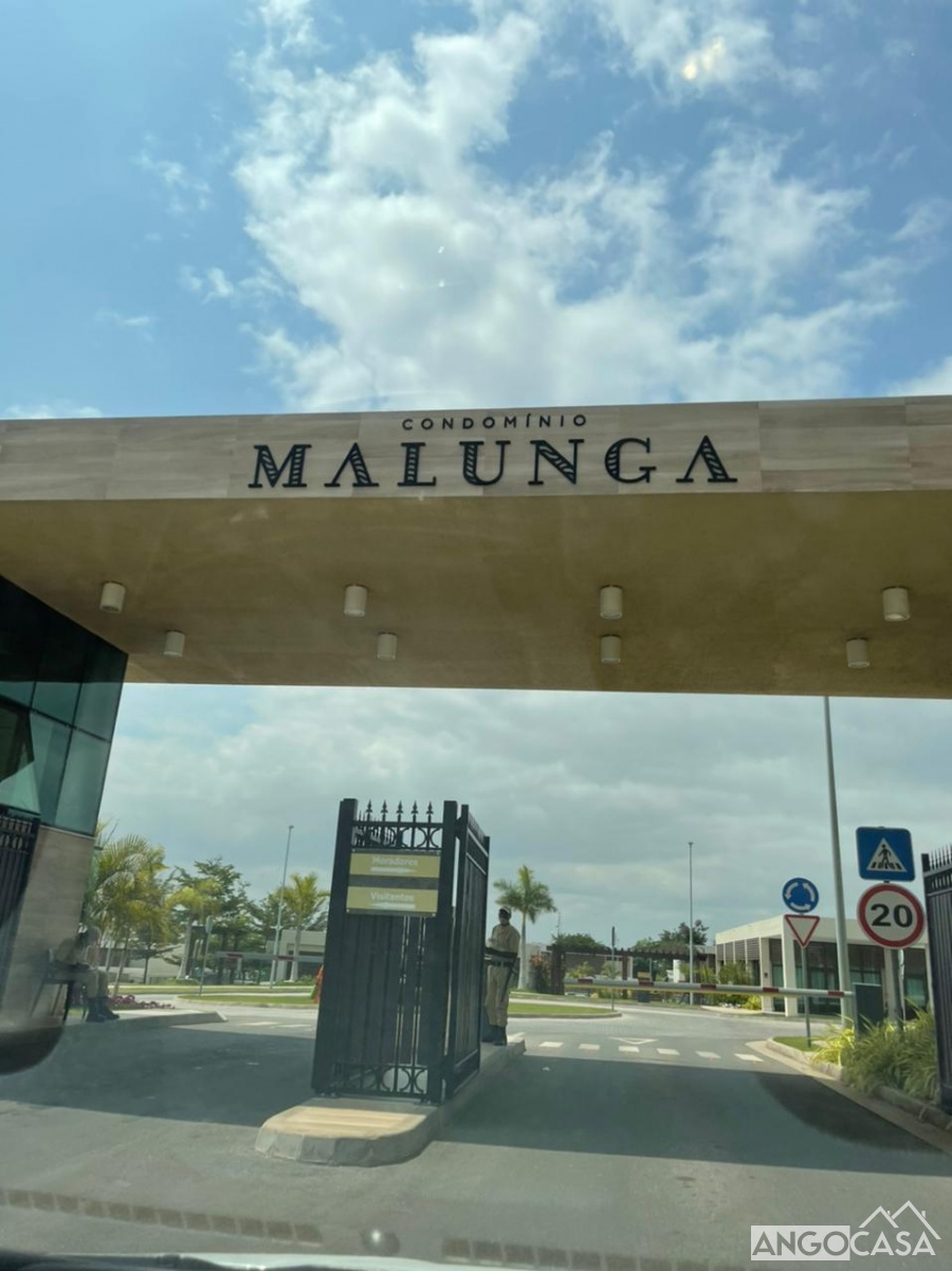 Vivenda V5 em Condomínio Malunga (Talatona) - Angocasa