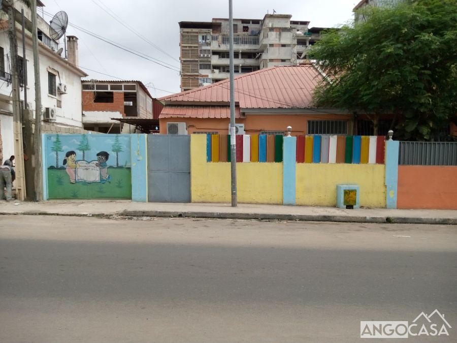 Vivenda V5 em Maianga Rua António Barroso - Angocasa