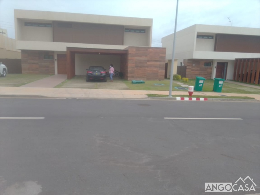 Vivenda V5 em Condomínio Malunga (Talatona) - Angocasa