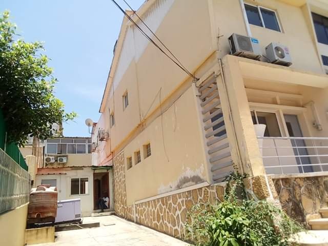 Vivenda V7 em Rua Eduardo Mondlane (Maianga) - Angocasa
