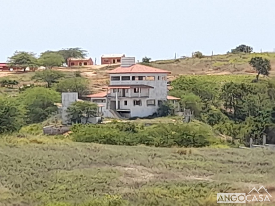 Vivenda V4 em Praia do Sangano - Cabo Ledo - Angocasa